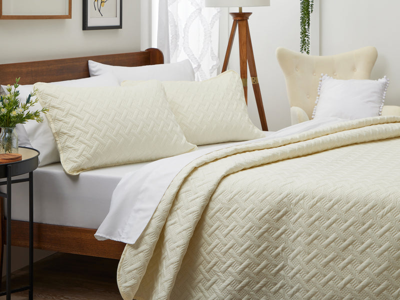 Luxury Quilt Set – Cosy House Collection